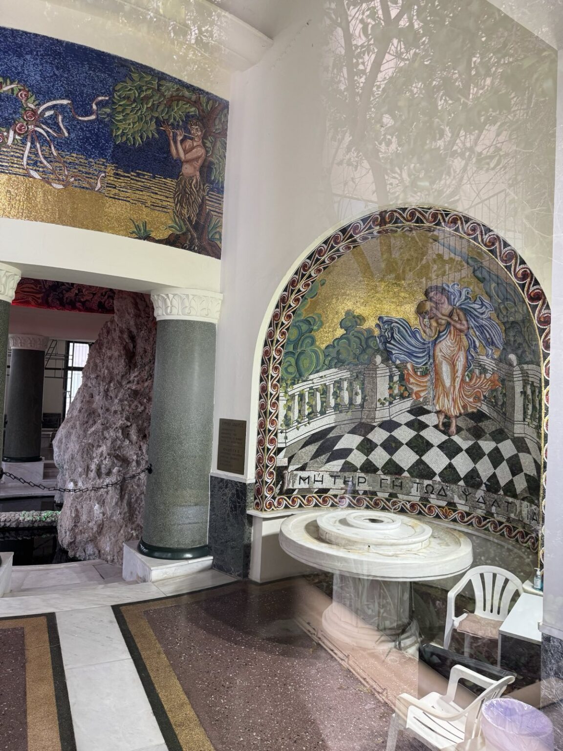 The thermal springs of Loutraki – where the water of life never ceased ...